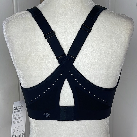 Athleta | Intimates & Sleepwear | Athleta Phenomena Bra Bdd In Black ...
